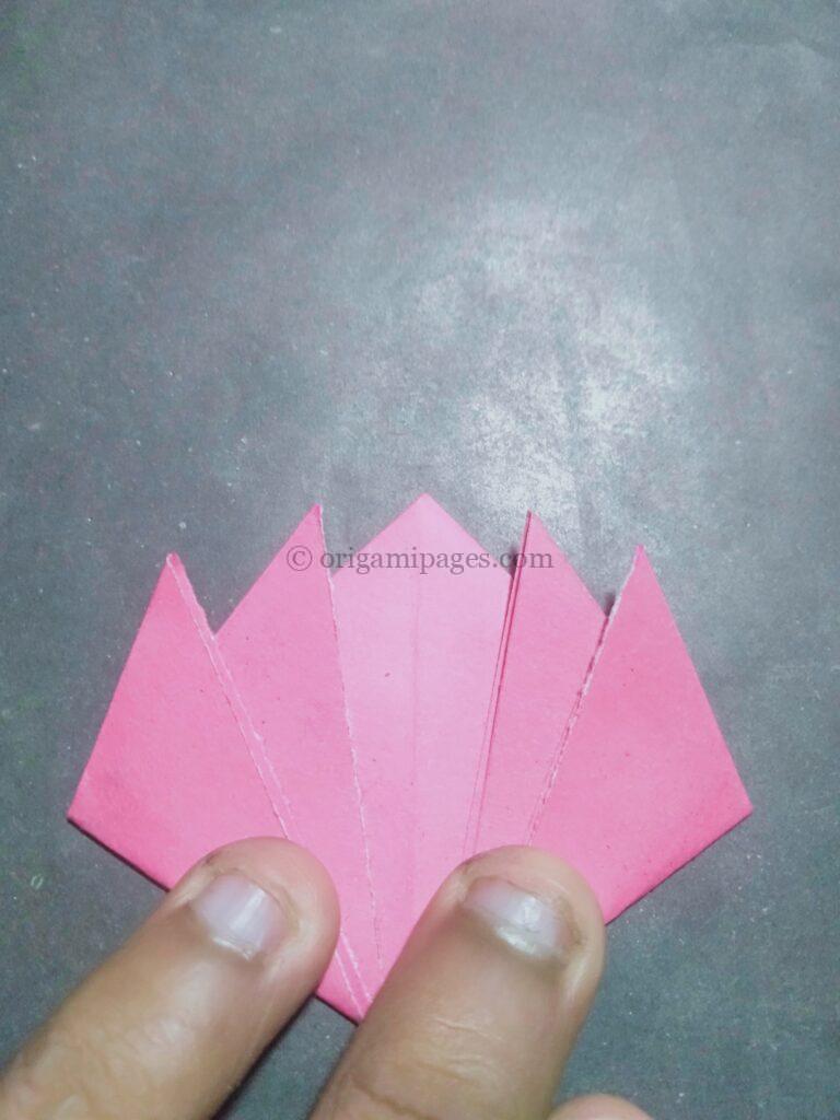 A Step-by-Step Guide to Origami Flower Bookmarks