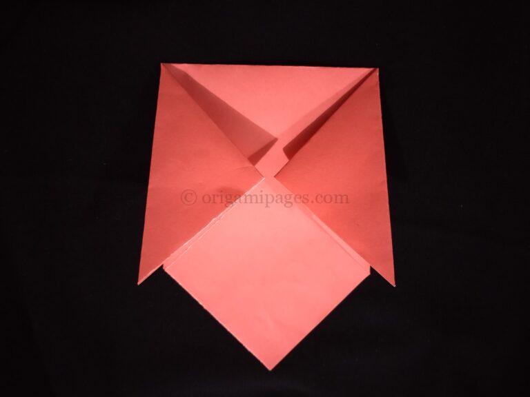 How to make an Origami kissing lips step by step.