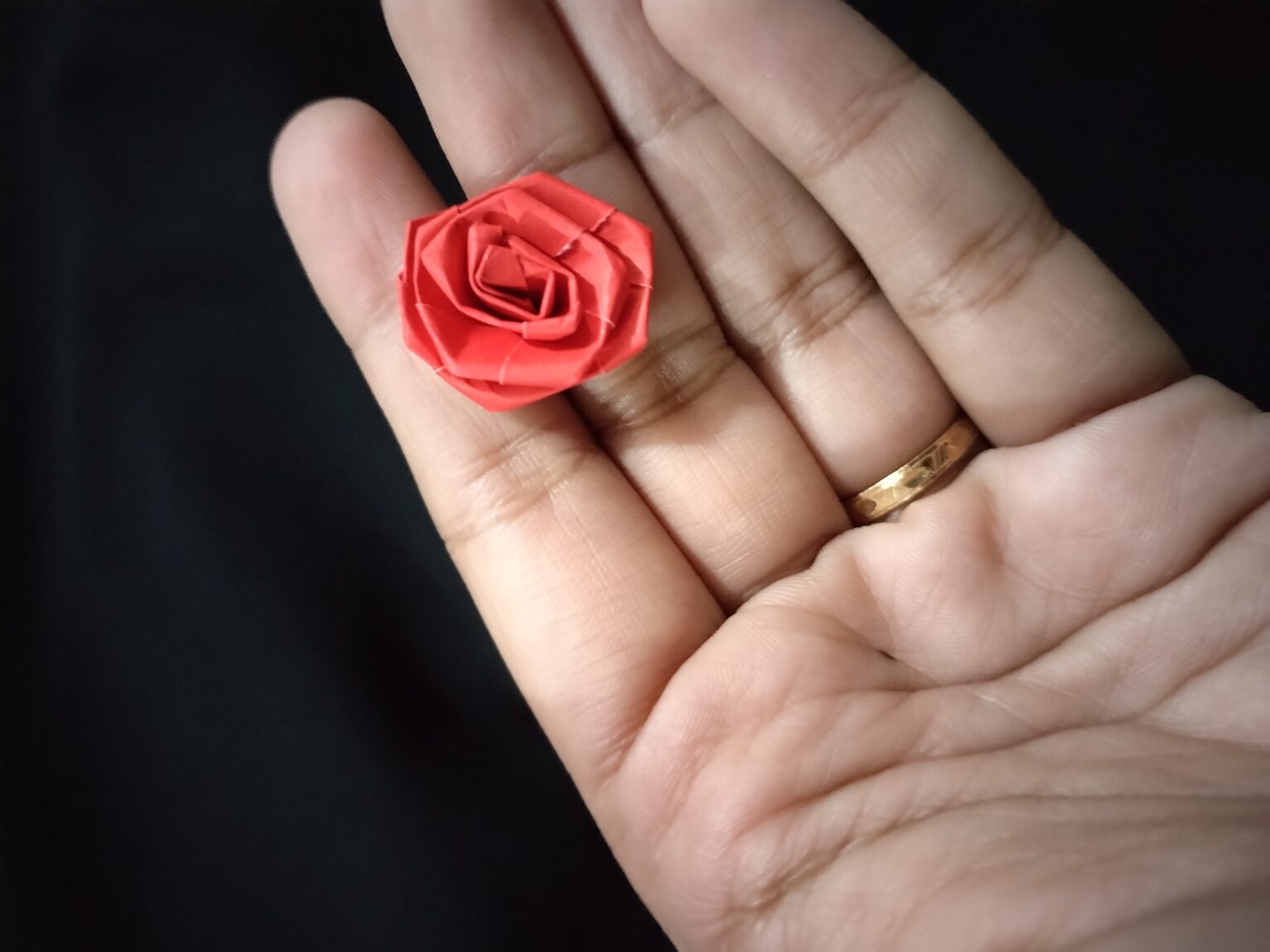 Easy Origami Rose Bouquet - A Step-by-Step Guide!