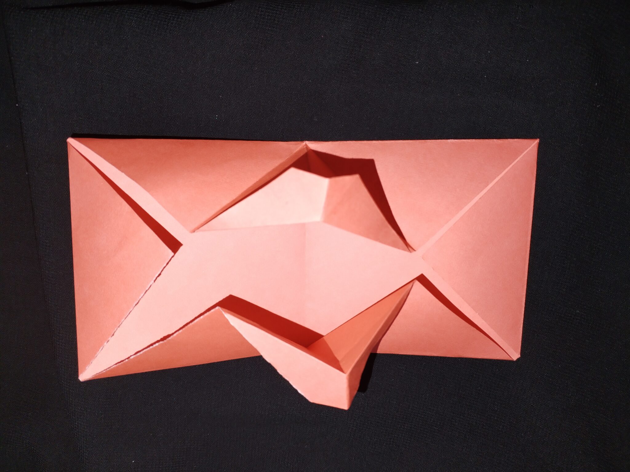 How to make an Origami kissing lips step by step.