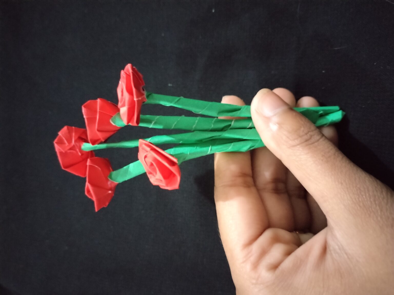 Easy Origami Rose Bouquet - A Step-by-Step Guide!