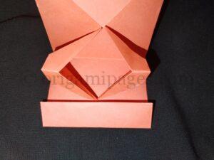 How to make an Origami kissing lips step by step.