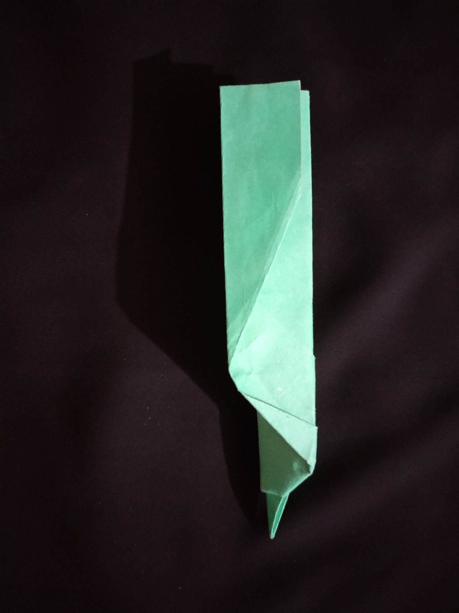 Infinity Arrow Paper Airplane - Easiest Guide To Follow