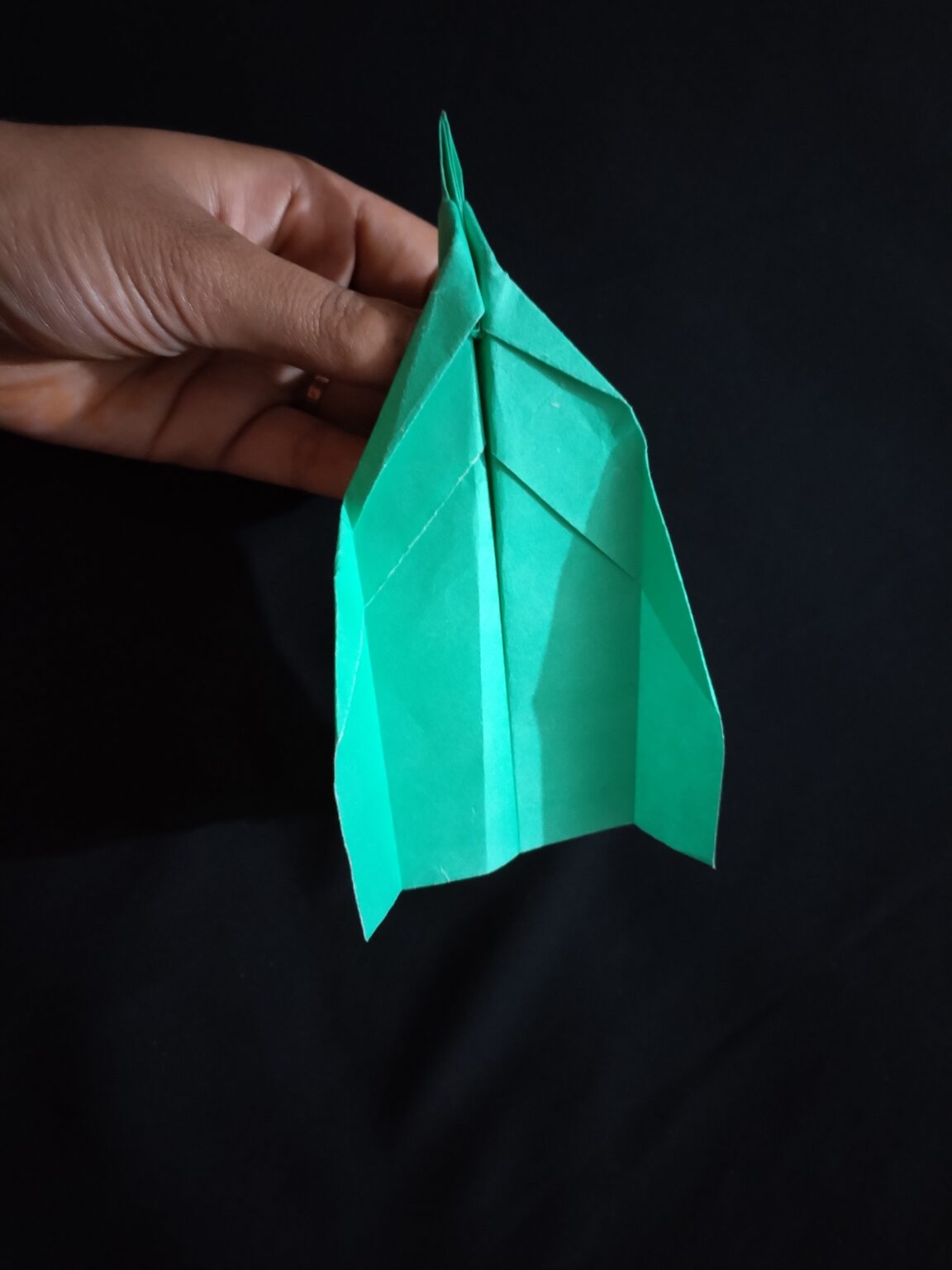 Infinity Arrow Paper Airplane - Easiest Guide To Follow