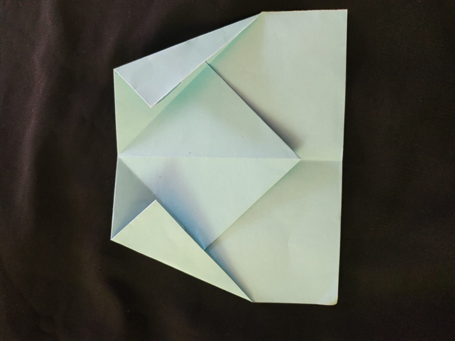Professional Paper Airplane - Easy To Follow Guide
