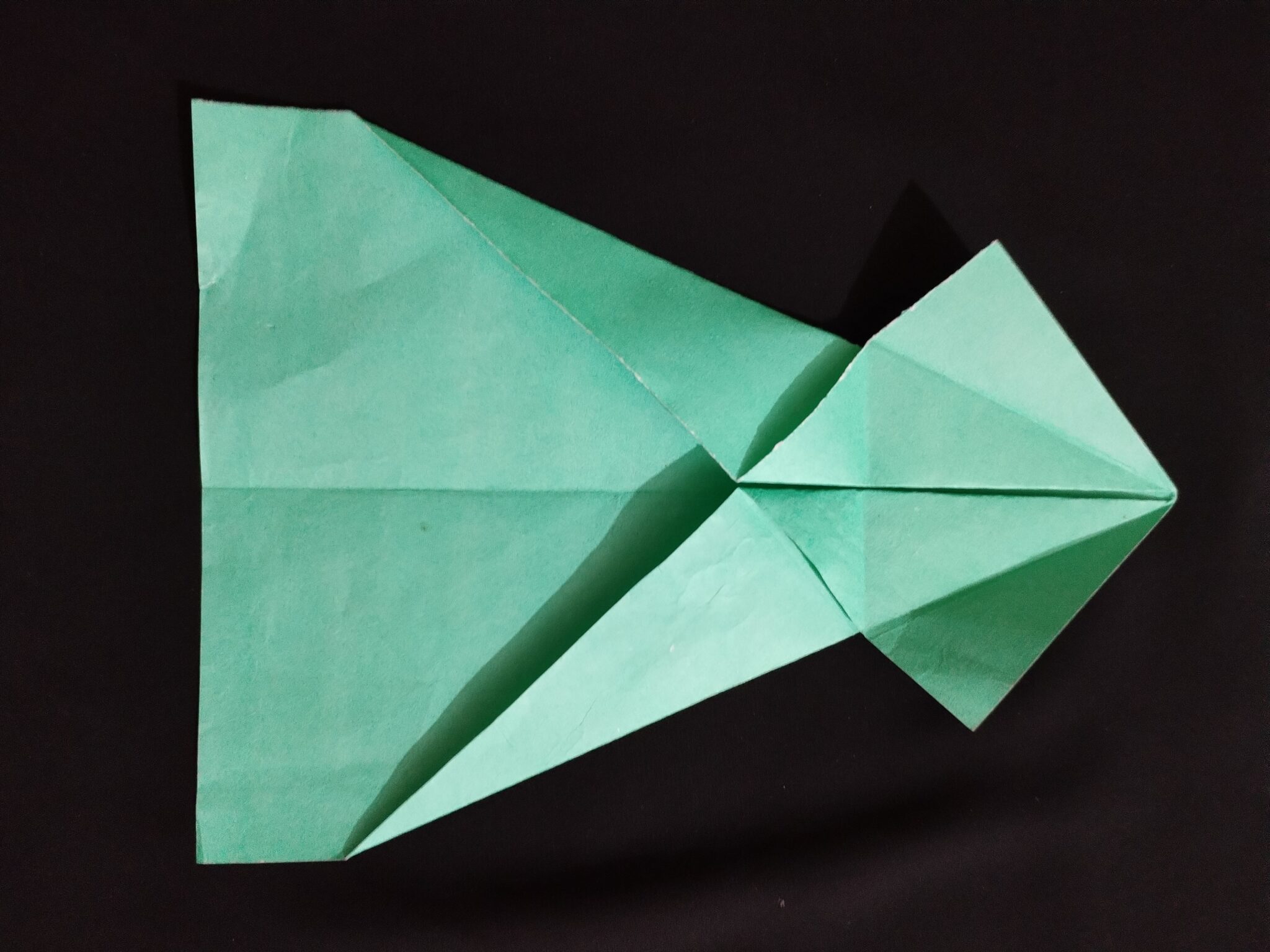 Infinity Arrow Paper Airplane - Easiest Guide To Follow