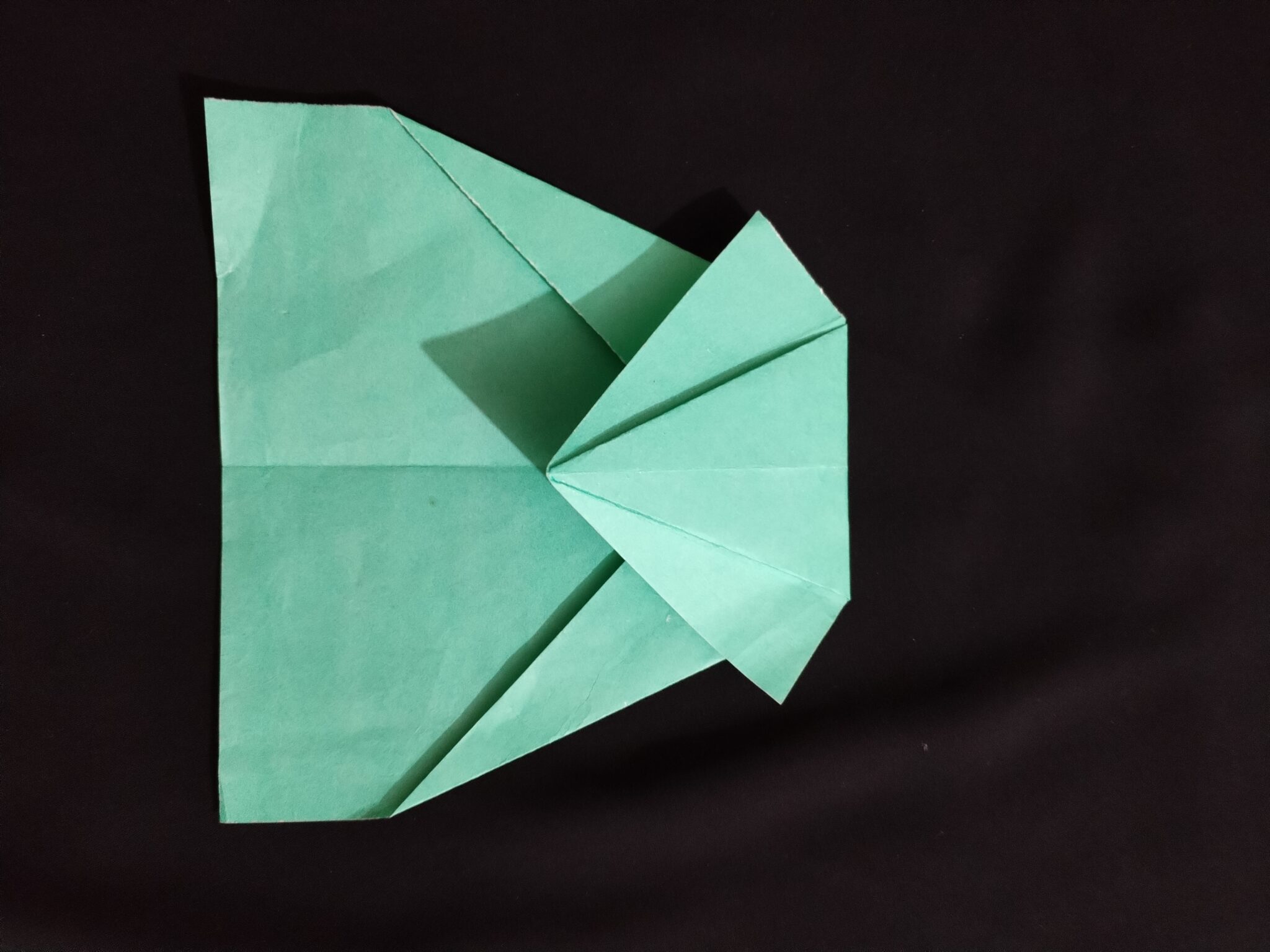 Infinity Arrow Paper Airplane - Easiest Guide To Follow