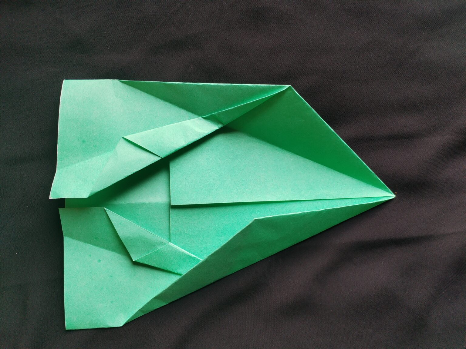 Jet Fighter paper Airplane - Easy To Follow Guide