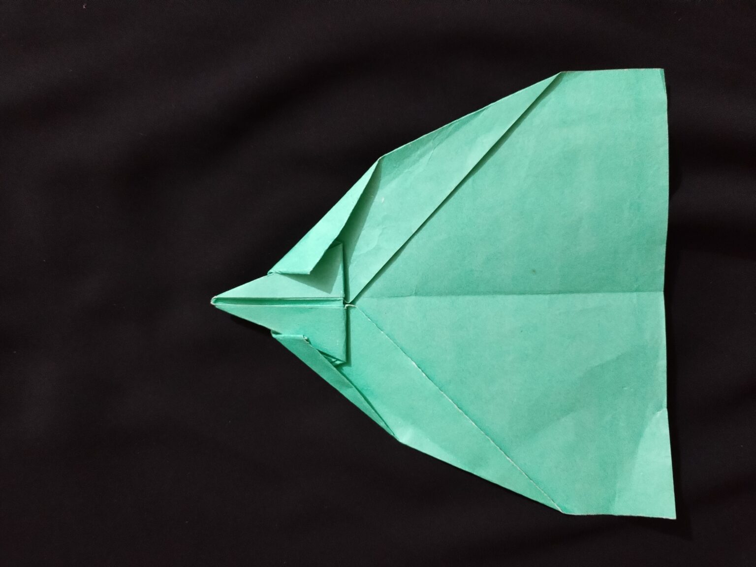 Infinity Arrow Paper Airplane - Easiest Guide To Follow