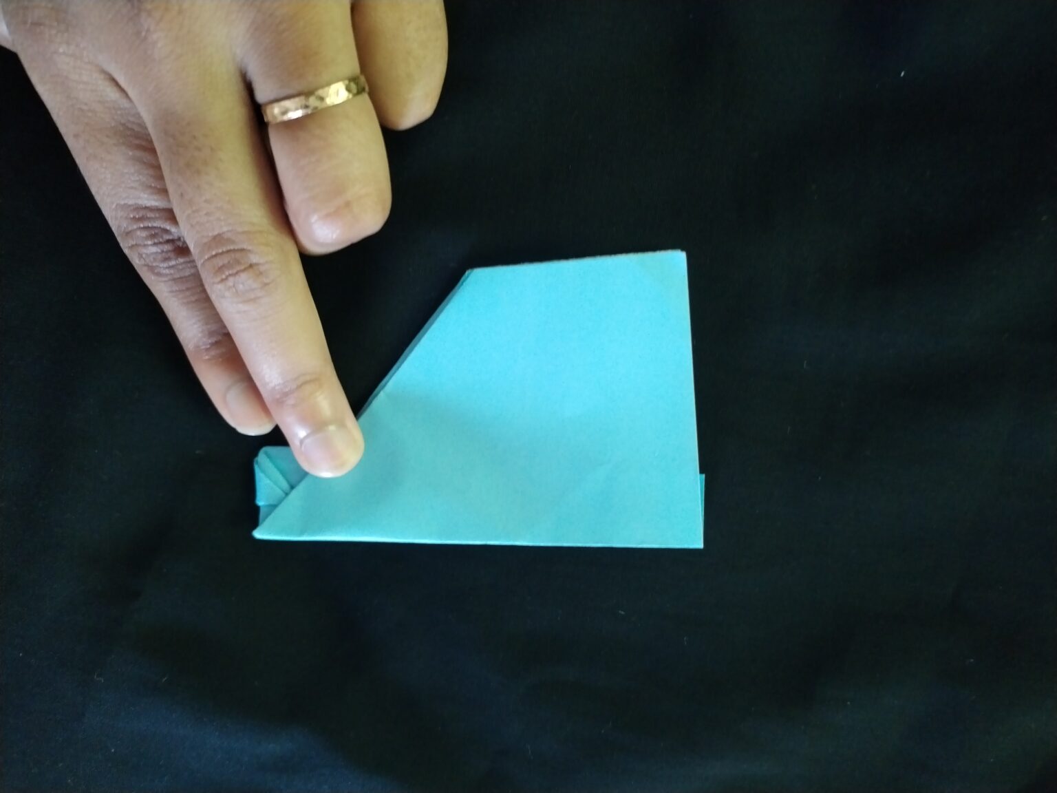 Professional Paper Airplane - Easy To Follow Guide